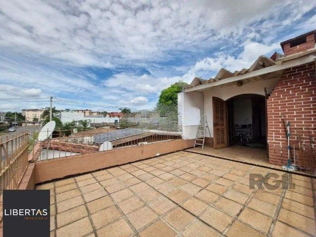 Casa / Sobrado para Venda em Porto Alegre/RS Jardim Leopoldina 4 Quartos