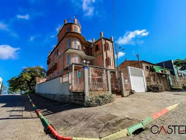 Casa / Sobrado para Venda em Porto Alegre/RS Jardim Leopoldina 5 Quartos