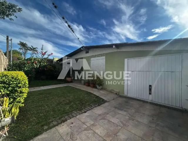 Casa / Sobrado para Venda em Porto Alegre/RS Jardim Leopoldina 3 Quartos