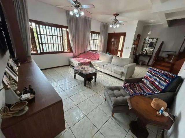 Casa / Sobrado para Venda em Porto Alegre/RS Jardim Leopoldina 3 Quartos