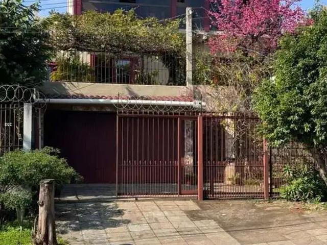 Casa / Sobrado para Venda em Porto Alegre/RS Jardim Leopoldina 3 Quartos