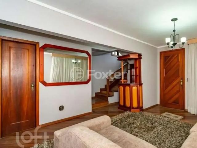 Casa / Sobrado para Venda em Porto Alegre/RS Jardim Leopoldina 3 Quartos