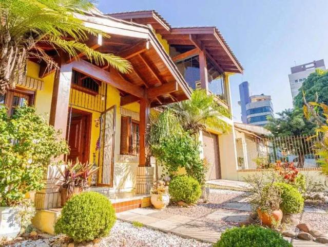 Casa / Sobrado para Venda em Porto Alegre/RS Jardim Lindóia 4 Quartos