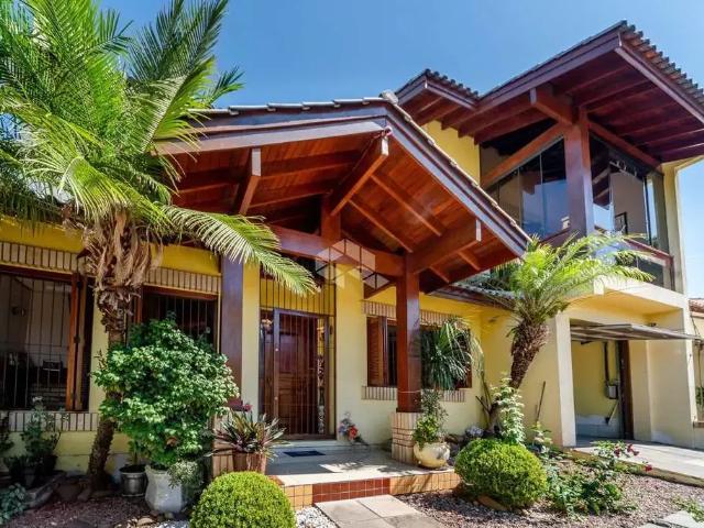 Casa / Sobrado para Venda em Porto Alegre/RS Jardim Lindóia 4 Quartos