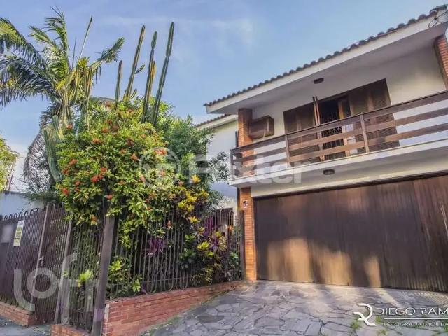 Casa / Sobrado para Venda em Porto Alegre/RS Jardim Lindóia 4 Quartos