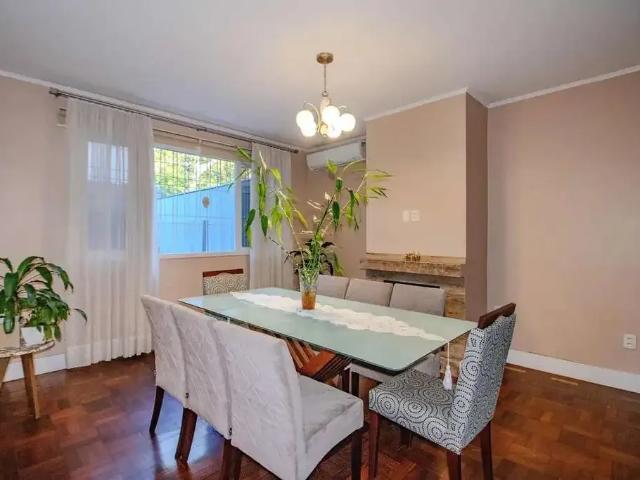 Casa / Sobrado para Venda em Porto Alegre/RS Jardim Lindóia 5 Quartos