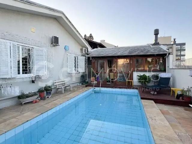 Casa / Sobrado para Venda em Porto Alegre/RS Jardim Lindóia 3 Quartos