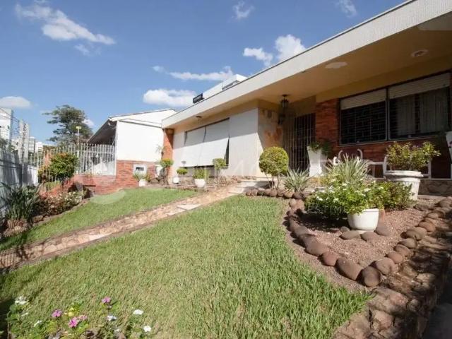 Casa / Sobrado para Venda em Porto Alegre/RS Jardim Lindóia 3 Quartos