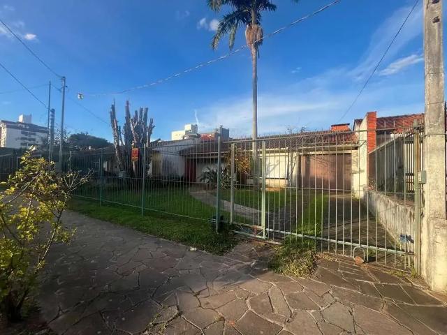 Casa / Sobrado para Venda em Porto Alegre/RS Jardim Lindóia 3 Quartos