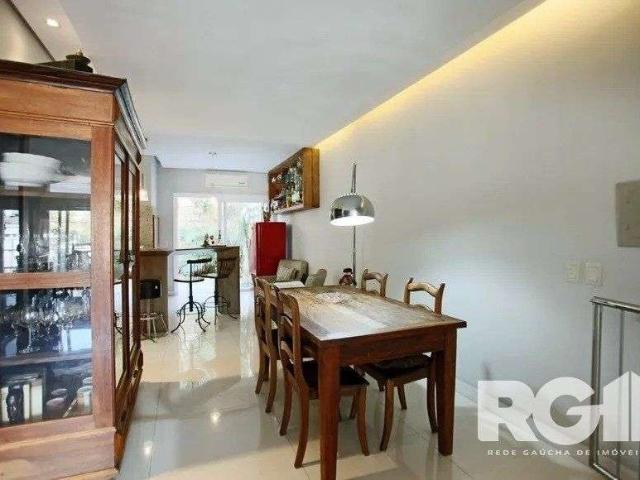 Casa / Sobrado para Venda em Porto Alegre/RS Jardim Lindóia 3 Quartos