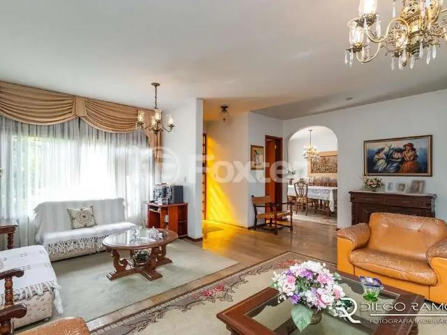 Casa / Sobrado para Venda em Porto Alegre/RS Jardim Lindóia 3 Quartos