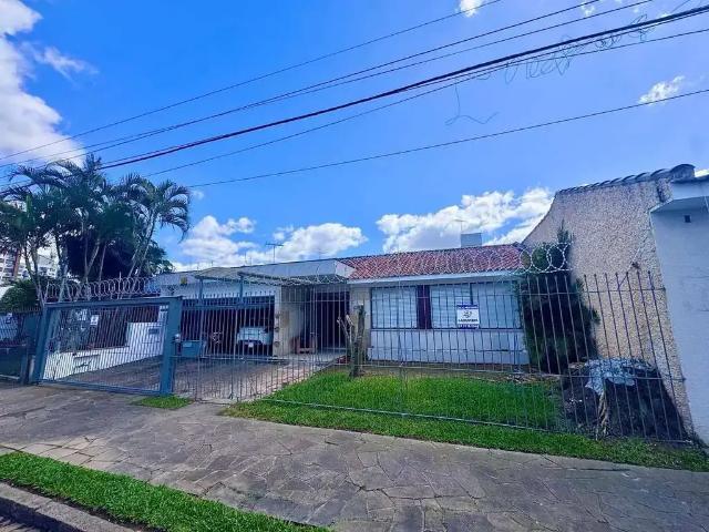 Casa / Sobrado para Venda em Porto Alegre/RS Jardim Lindóia 3 Quartos
