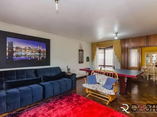Casa / Sobrado para Venda em Porto Alegre/RS Jardim Lindóia 3 Quartos