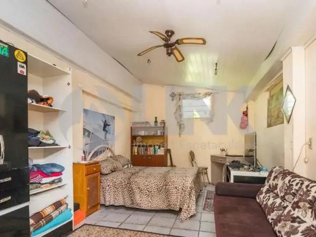 Casa / Sobrado para Venda em Porto Alegre/RS Jardim São Pedro 2 Quartos