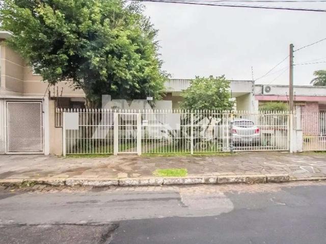 Casa / Sobrado para Venda em Porto Alegre/RS Jardim São Pedro 3 Quartos