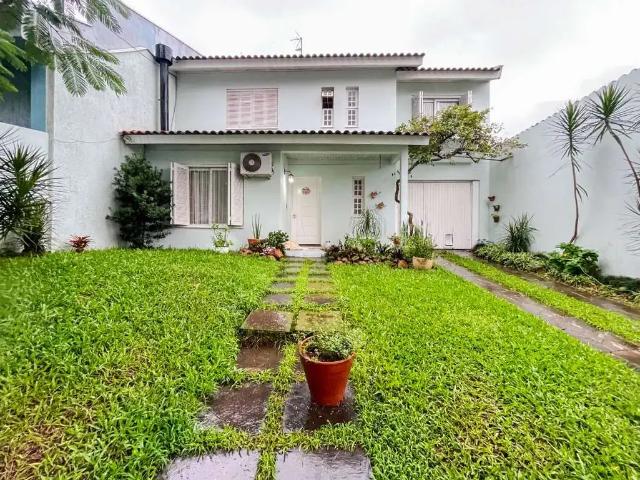 Casa / Sobrado para Venda em Porto Alegre/RS Jardim São Pedro 3 Quartos