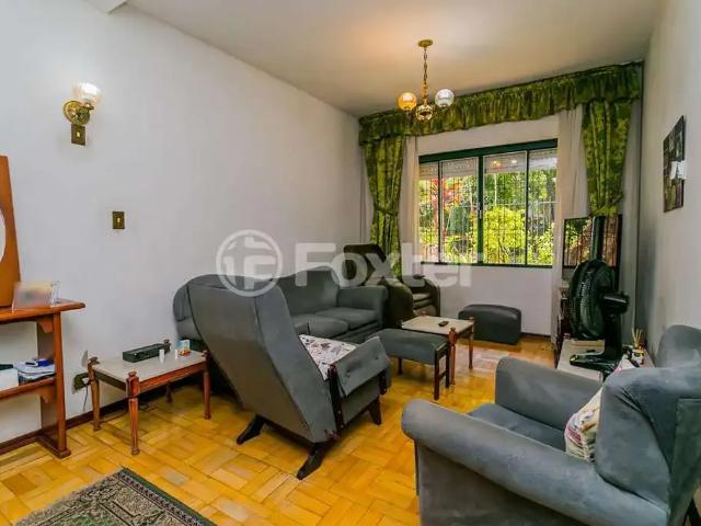 Casa / Sobrado para Venda em Porto Alegre/RS Jardim São Pedro 3 Quartos