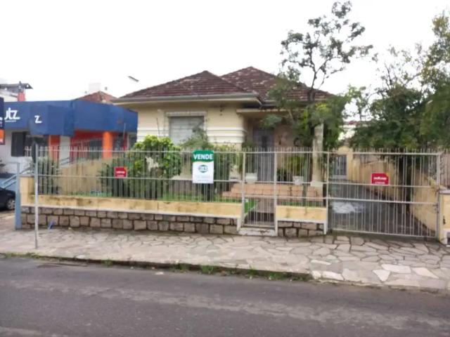 Casa / Sobrado para Venda em Porto Alegre/RS Jardim São Pedro 3 Quartos