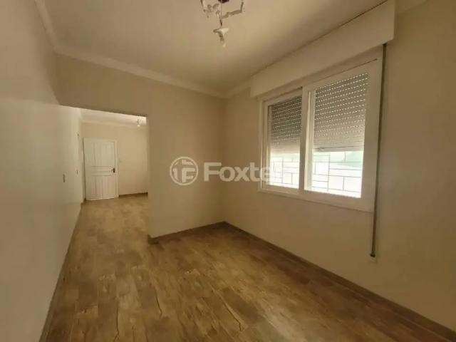 Casa / Sobrado para Venda em Porto Alegre/RS Jardim São Pedro 3 Quartos