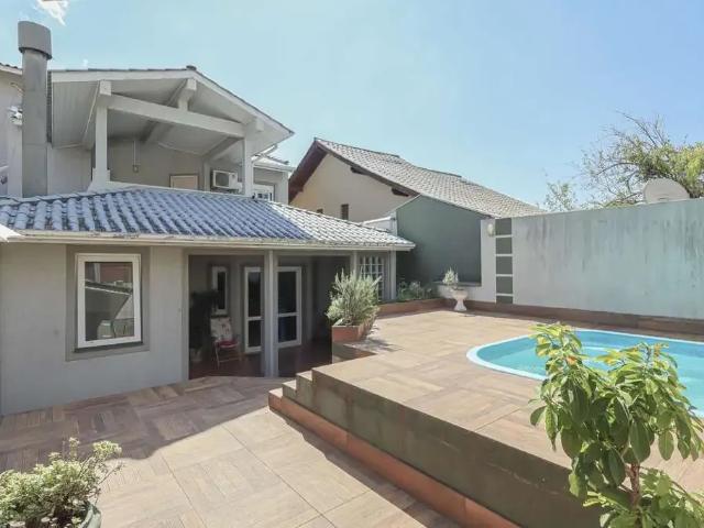 Casa / Sobrado para Venda em Porto Alegre/RS Jardim São Pedro 4 Quartos