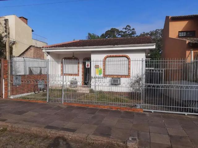 Casa / Sobrado para Venda em Porto Alegre/RS Jardim São Pedro 5 Quartos