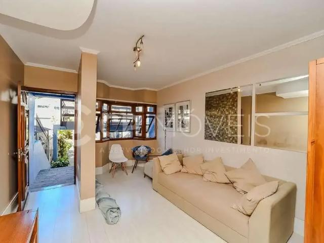 Casa / Sobrado para Venda em Porto Alegre/RS Jardim Planalto 3 Quartos