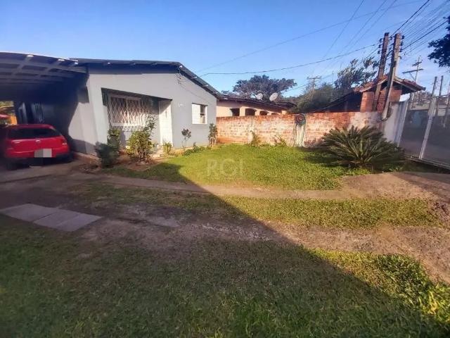 Casa / Sobrado para Venda em Porto Alegre/RS Lami 5 Quartos