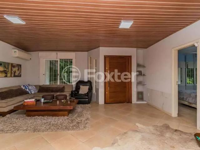 Casa / Sobrado para Venda em Porto Alegre/RS Lageado 4 Quartos