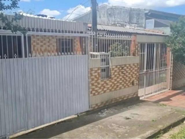 Casa / Sobrado para Venda em Porto Alegre/RS Lomba do Pinheiro 4 Quartos