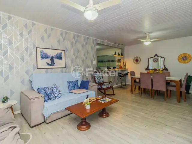 Casa / Sobrado para Venda em Porto Alegre/RS Lomba do Pinheiro 4 Quartos