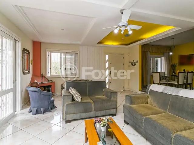 Casa / Sobrado para Venda em Porto Alegre/RS Lomba do Pinheiro 5 Quartos