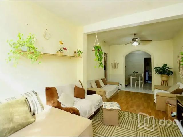 Casa / Sobrado para Venda em Porto Alegre/RS Lomba do Pinheiro 6 Quartos