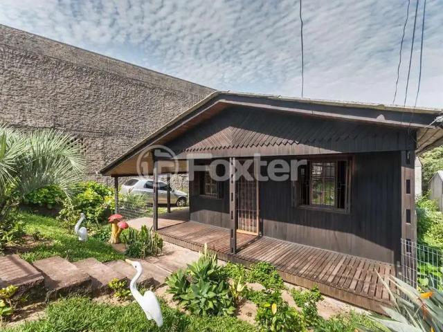 Casa / Sobrado para Venda em Porto Alegre/RS Lomba do Pinheiro 6 Quartos