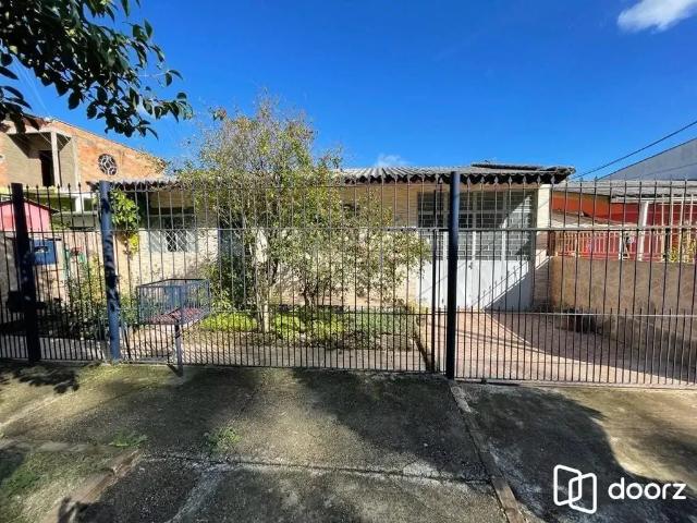 Casa / Sobrado para Venda em Porto Alegre/RS Lomba do Pinheiro 2 Quartos