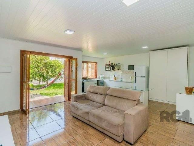 Casa / Sobrado para Venda em Porto Alegre/RS Lomba do Pinheiro 2 Quartos