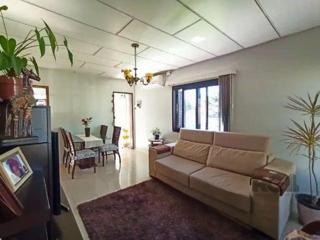 Casa / Sobrado para Venda em Porto Alegre/RS Lomba do Pinheiro 3 Quartos