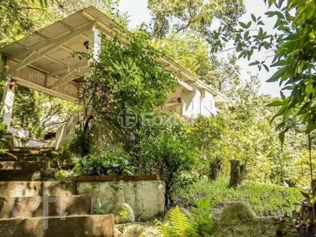 Casa / Sobrado para Venda em Porto Alegre/RS Lomba do Pinheiro 3 Quartos