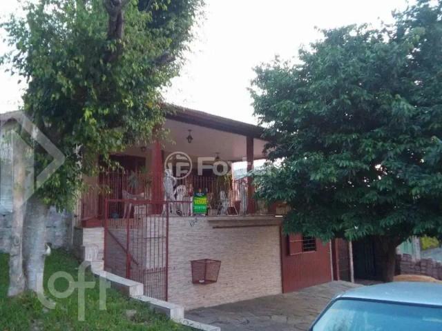 Casa / Sobrado para Venda em Porto Alegre/RS Lomba do Pinheiro 3 Quartos