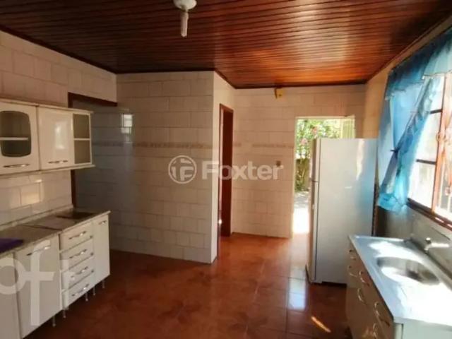 Casa / Sobrado para Venda em Porto Alegre/RS Lomba do Pinheiro 3 Quartos