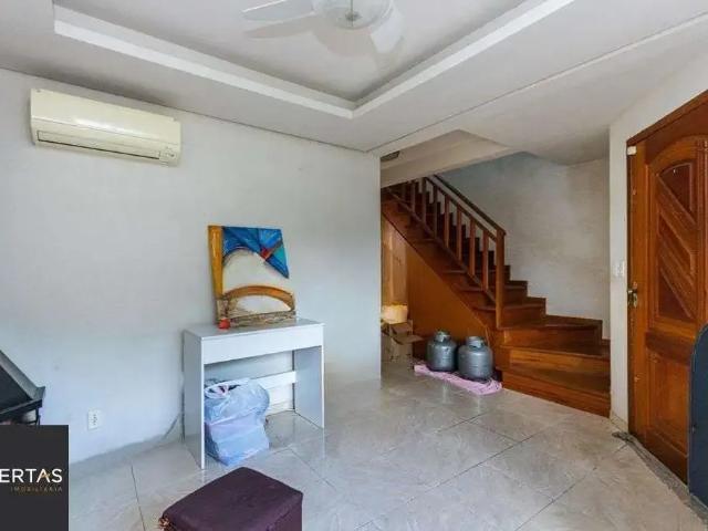 Casa / Sobrado para Venda em Porto Alegre/RS Lomba do Pinheiro 3 Quartos