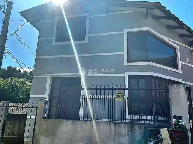 Casa / Sobrado para Venda em Porto Alegre/RS Lomba do Pinheiro 3 Quartos