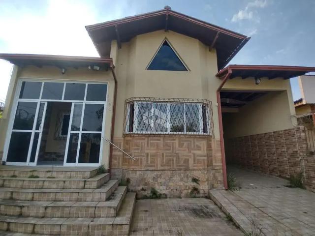 Casa / Sobrado para Venda em Porto Alegre/RS Lomba do Pinheiro 3 Quartos