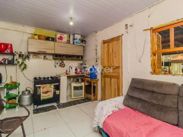 Casa / Sobrado para Venda em Porto Alegre/RS Mário Quintana 2 Quartos