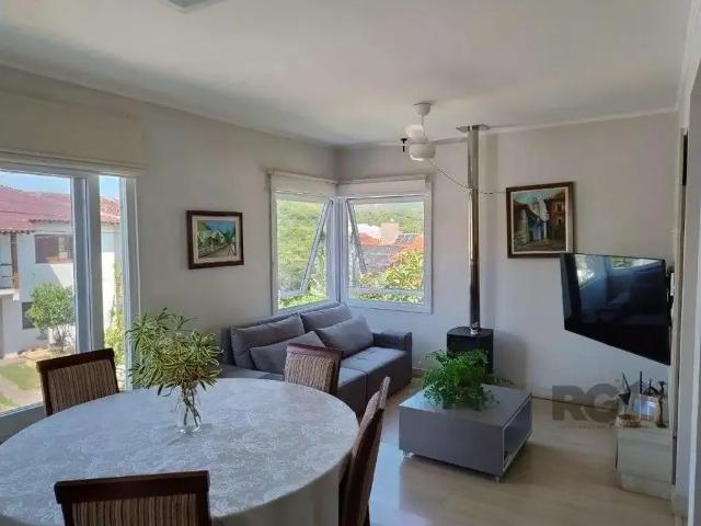 Casa / Sobrado para Venda em Porto Alegre/RS Mário Quintana 3 Quartos