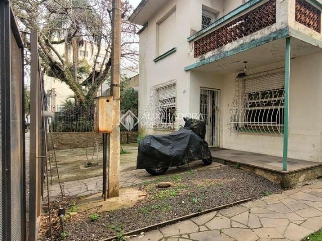 Casa / Sobrado para Venda em Porto Alegre/RS Menino Deus 4 Quartos