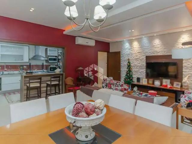 Casa / Sobrado para Venda em Porto Alegre/RS Menino Deus 4 Quartos