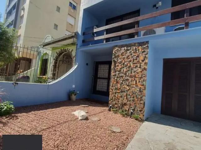 Casa / Sobrado para Venda em Porto Alegre/RS Menino Deus 3 Quartos