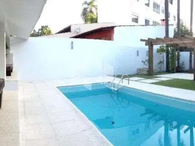 Casa / Sobrado para Venda em Porto Alegre/RS Menino Deus 4 Quartos
