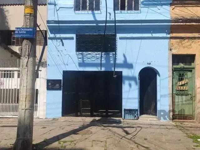 Casa / Sobrado para Venda em Porto Alegre/RS Menino Deus 4 Quartos