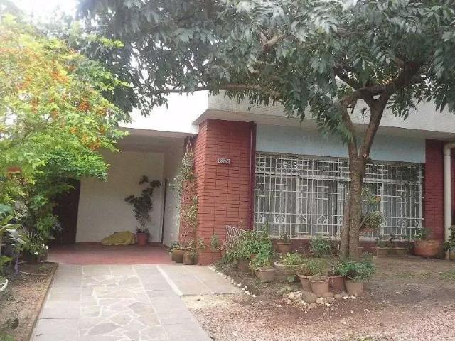 Casa / Sobrado para Venda em Porto Alegre/RS Menino Deus 4 Quartos